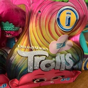 Dreamworks | Toys | Trolls Dreamworks Playset With Green And Pink ...